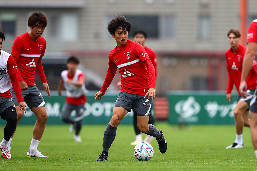 浦和レッズオフィシャル On Twitter トレーニング後には、選手たちに昨日までのオフの過ごし方について聞きました👂 珍しい行動に出た選手やアクシデントに見舞われた選手も⁉️