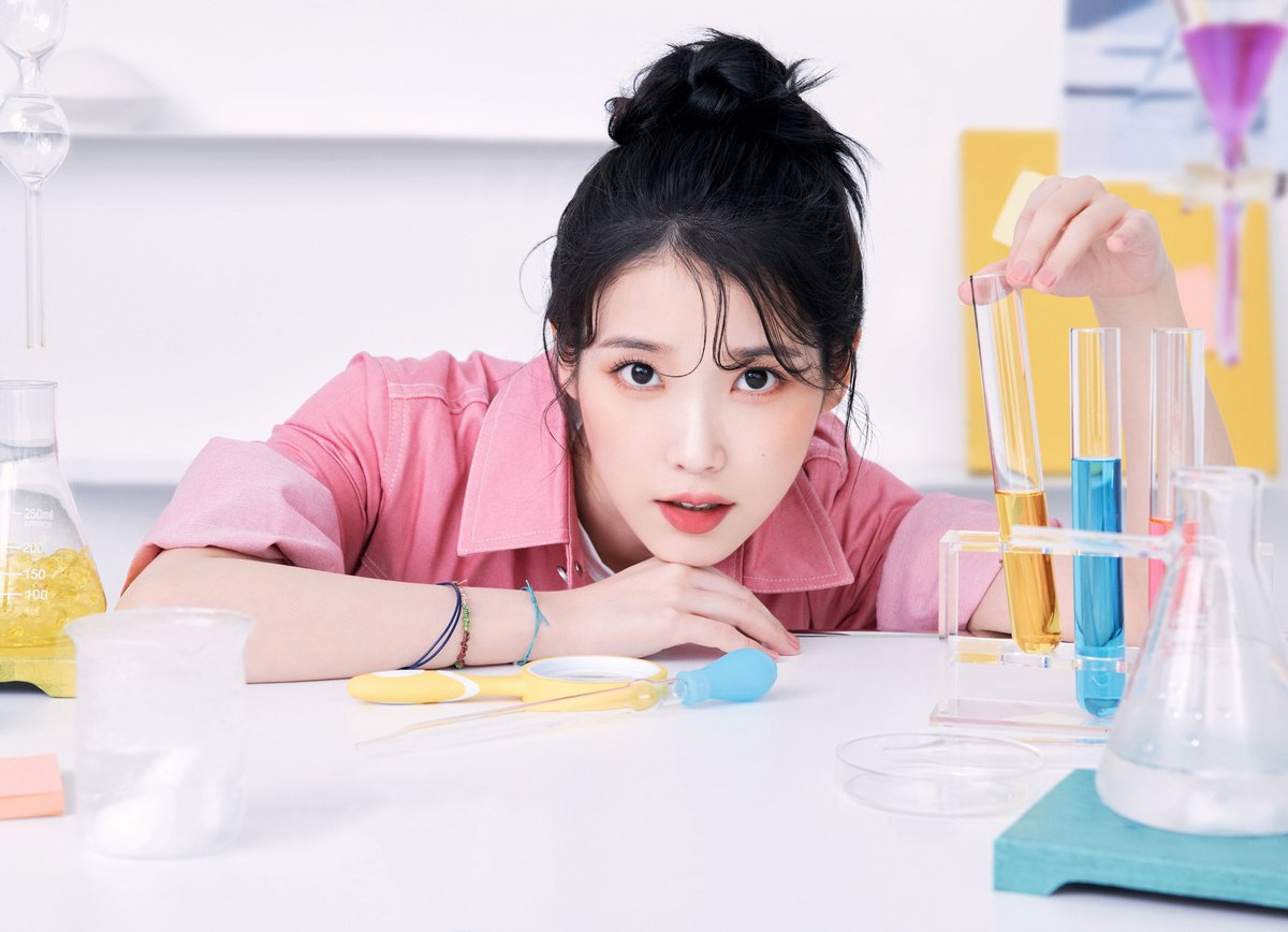 IUmushimushi on Twitter: "#아이유 #IU for CNP 4236x3063 (text removed) https://i.ibb.co/rcVqy1T/CNP ...