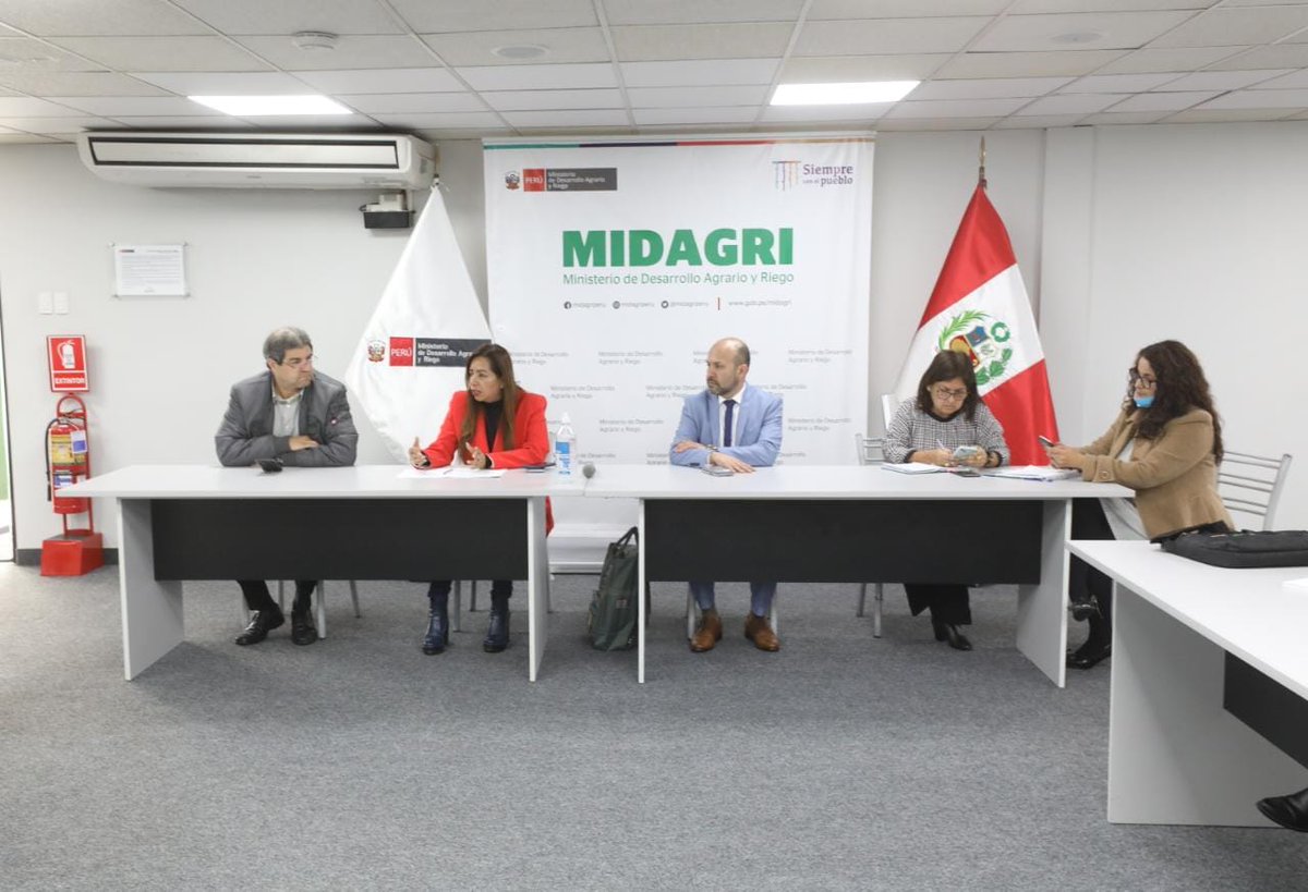 MIDAGRI - PERÚ on Twitter: "Ministra Patricia Ocampo se reunió con alcaldes de la región #Puno ...