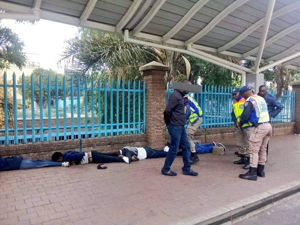🇿🇦mosa K🇿🇦 On Twitter Gauteng Four Foreigners Arrested For Robbery