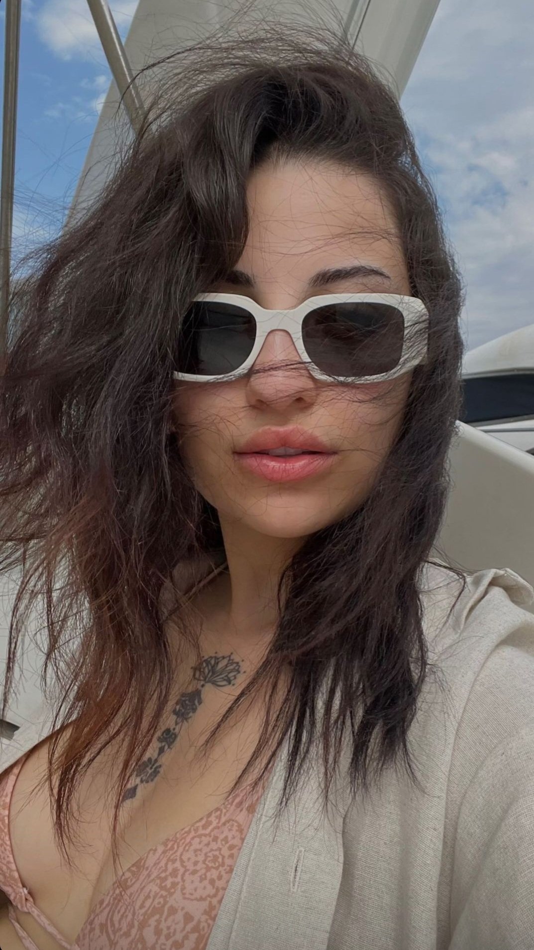 ü n l ü l e r on Twitter: "B U S E K O R K M A Z https://t.co/h0PMXMtXV3" / Twitter