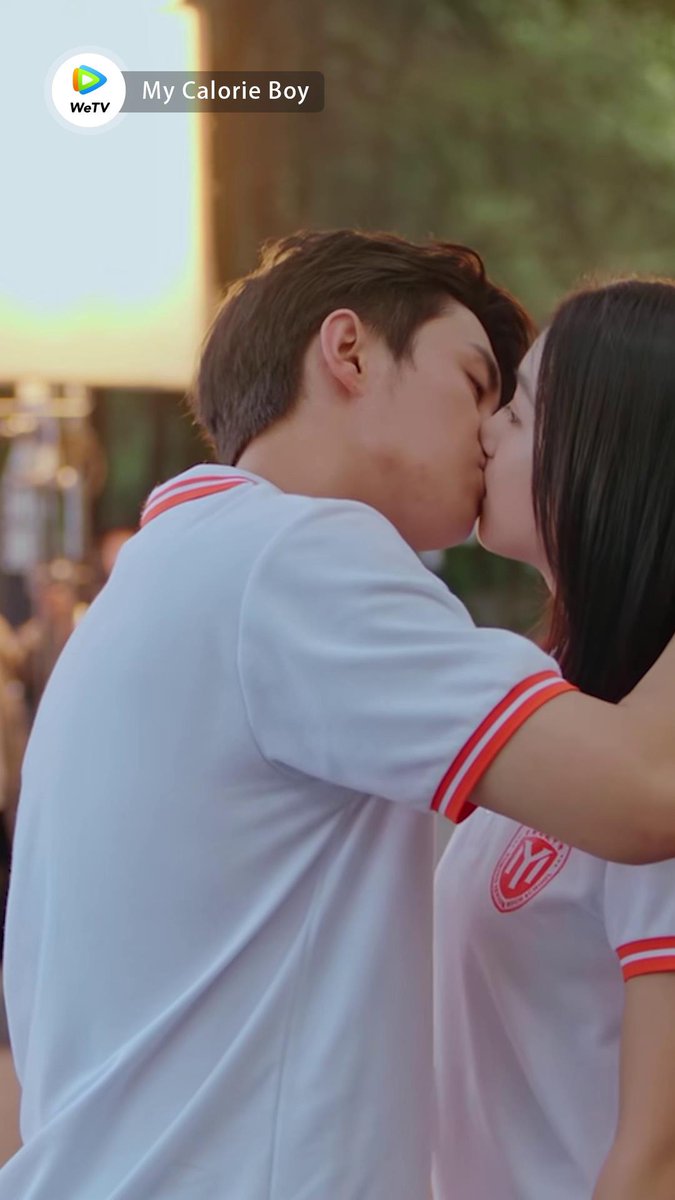 WeTV.Official on Twitter: "Kang Jiawei confessed to Jingjing🙈🥰 #MyCalorieBoy starring #ZhaiZilu ...