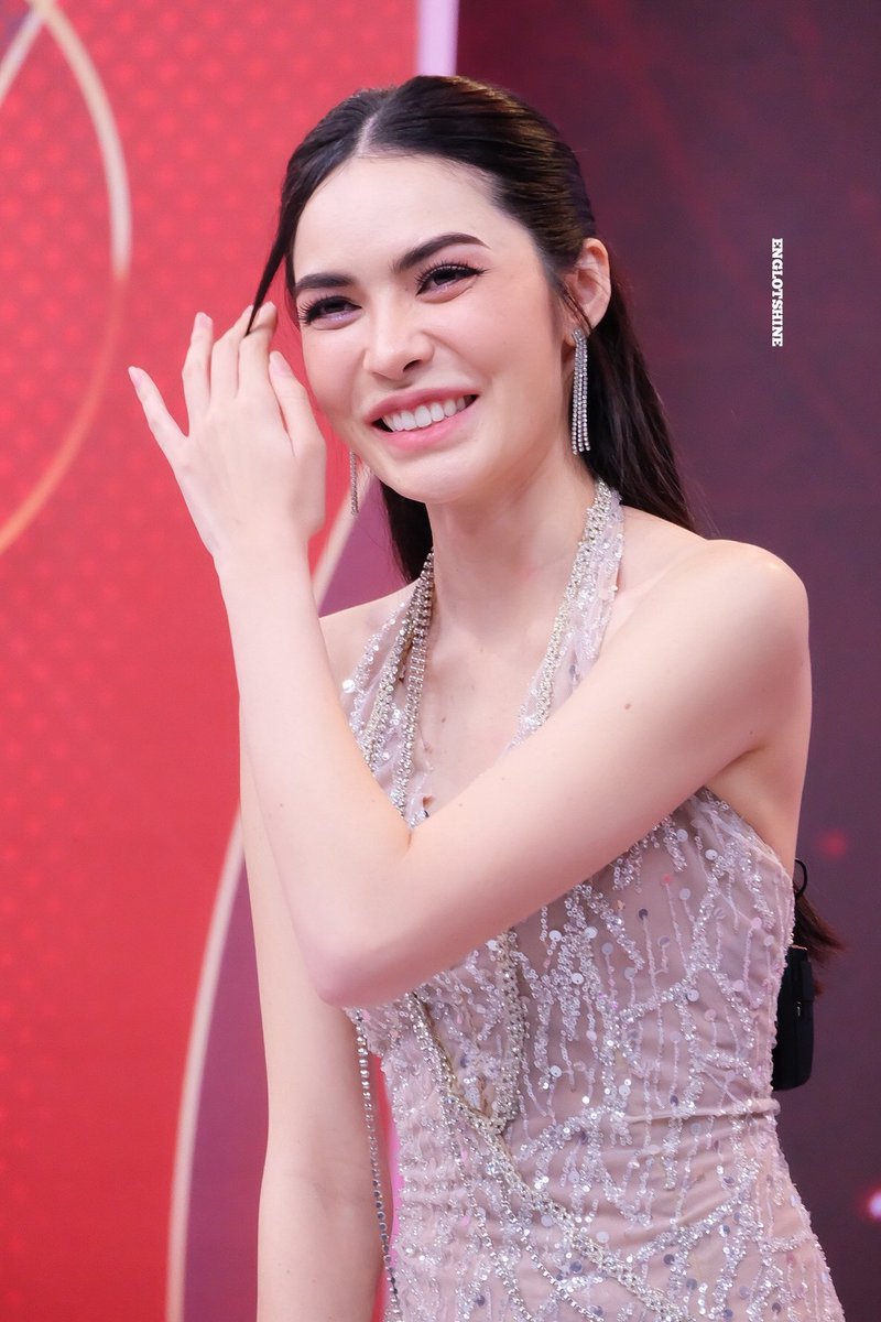 yupapon donbandit on Twitter: "RT @itsWaratin: ถึงจะไม่ใช่น้ำแข็ง แต่เจอรอยยิ้มแบบนี้ของเร้กก็ ...