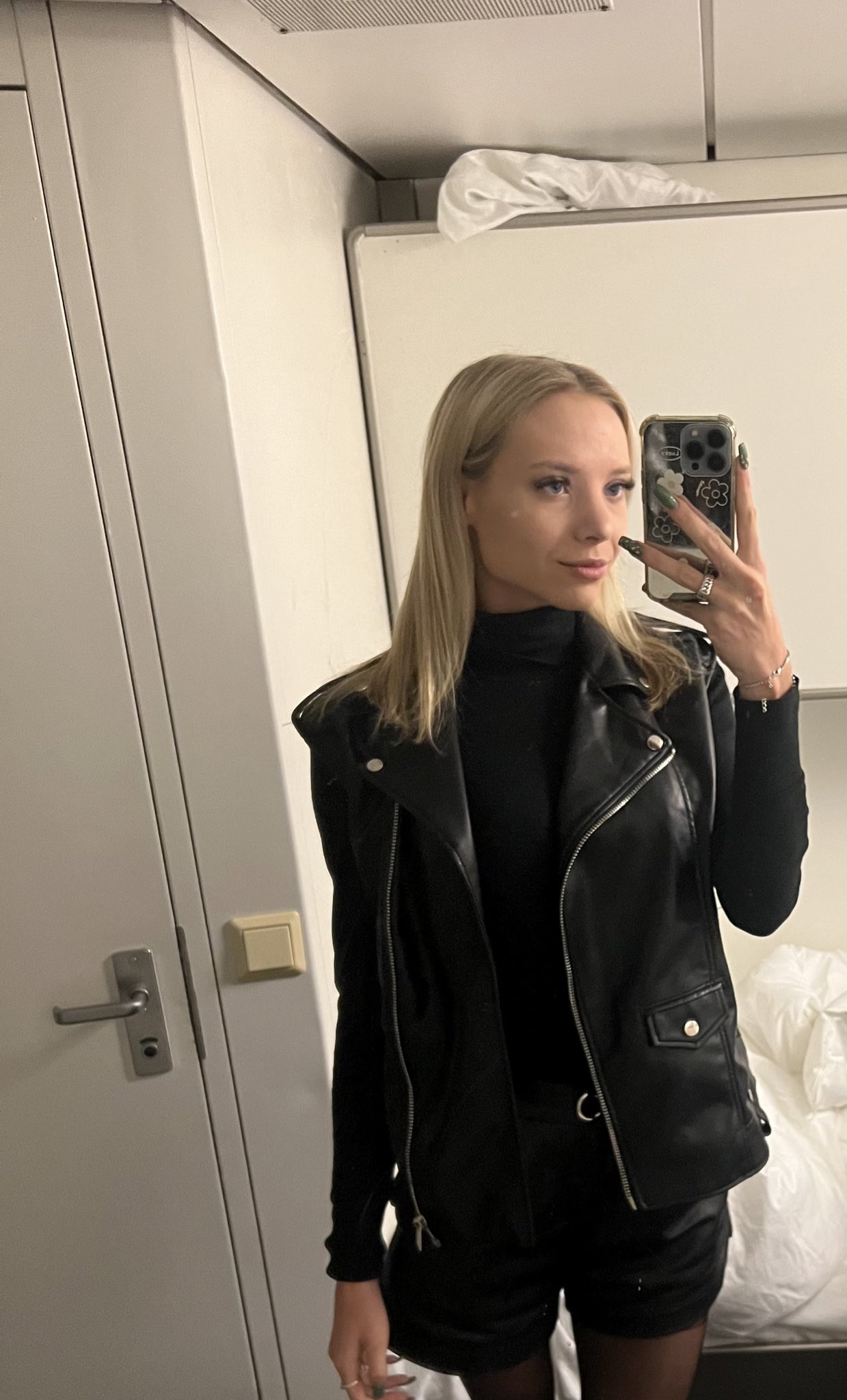 TW Pornstars - Amber. Twitter. Just off the boat after 15 hours, now in ...