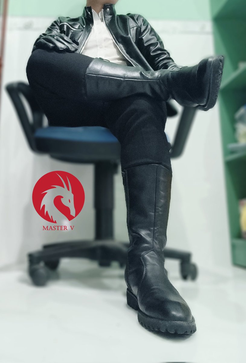 Master V - The Boot Master on Twitter: "Phục tùng tao đó là nhiệm vụ của mày, làm sạch giày và ...