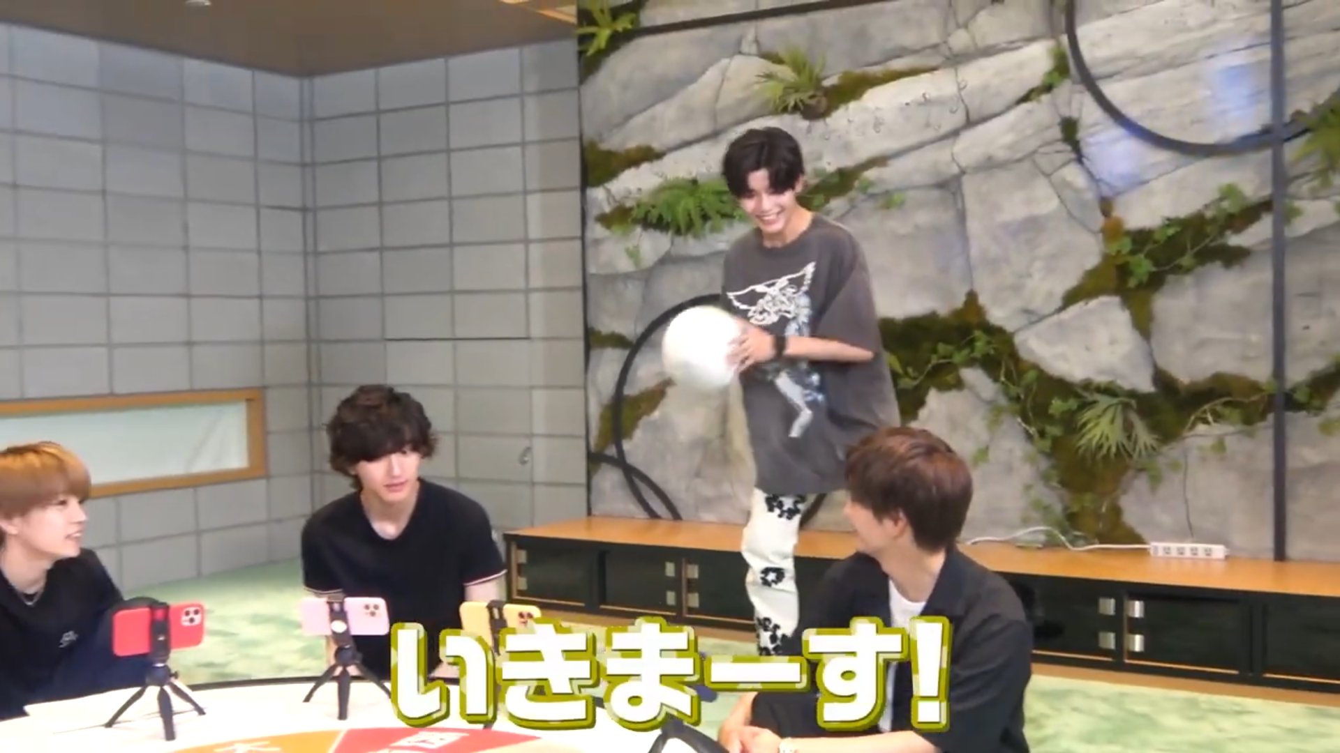 Transitions 🌩 🌈Smile again (@transitions0101) / Twitter