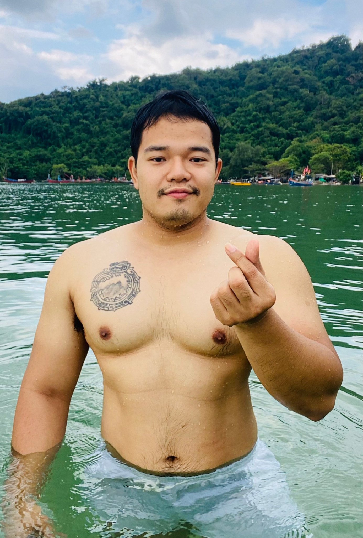 หมีป่า_bigbear on Twitter: "กินเก่ง โตไว 😚 https://t.co/oiaX2rKQoI" / Twitter