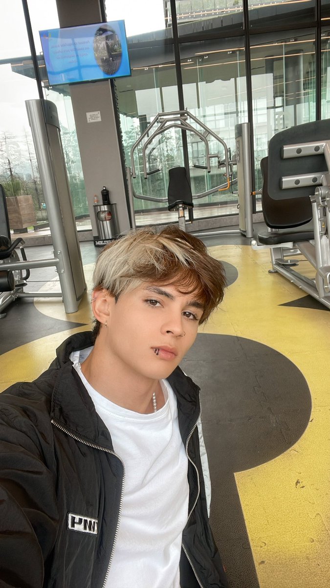 Libardo Isaza on Twitter: "🪐"