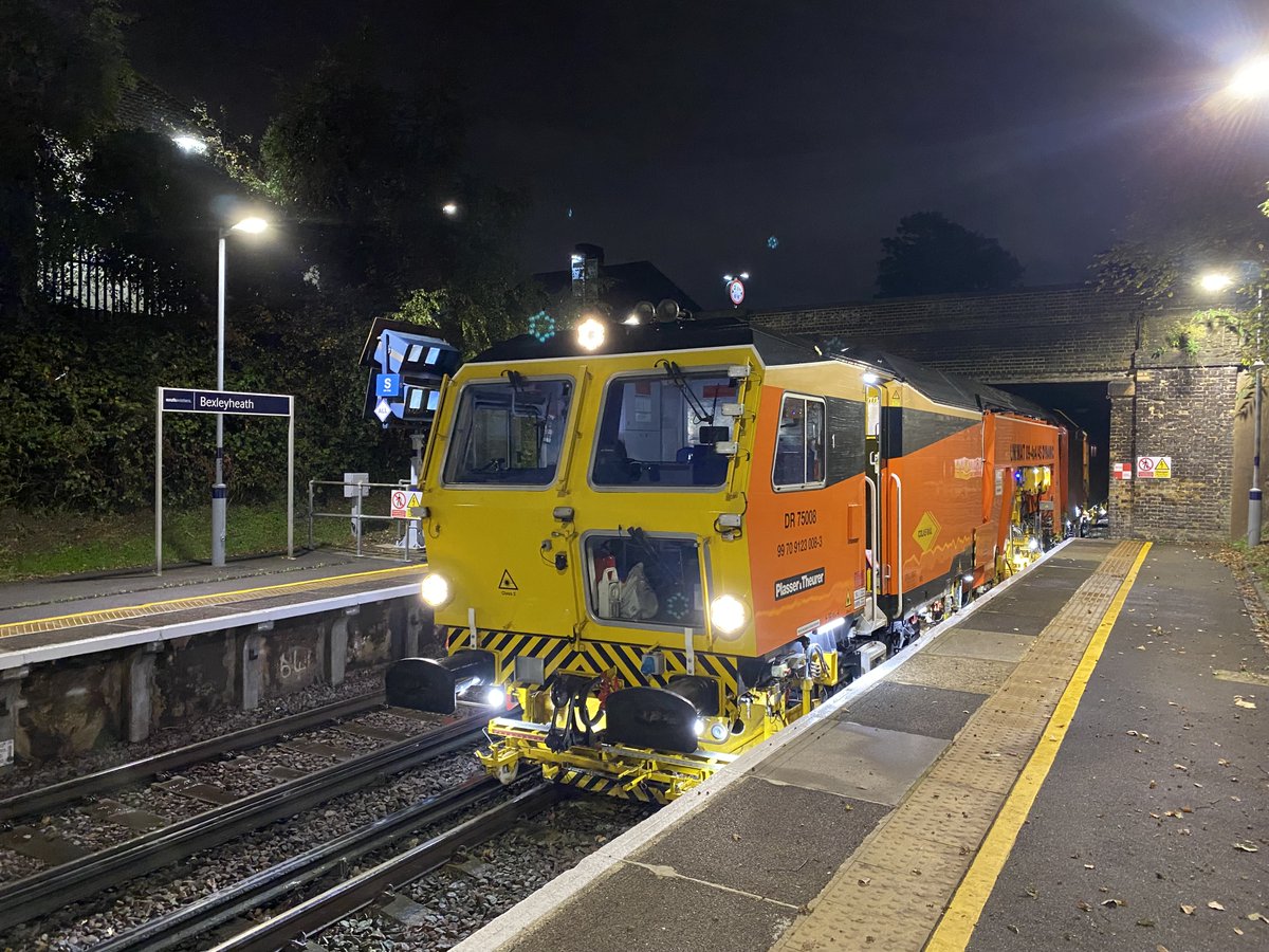 A New Era of Tamping – We welcome four brand new Unimat 09-4X4/4S ...