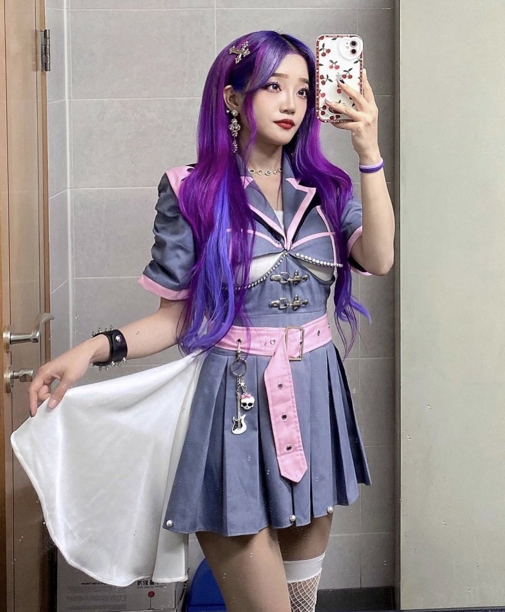 ggpics🌹 on Twitter: "rolling quartz ; yeongeun"