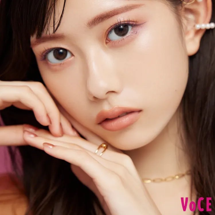 VOCE（ヴォーチェ）公式 on Twitter: "\本日、AKB48 #千葉恵里 さん初センターシングル『 #久しぶりのリップグロス 』発売 👏🏻／ 初センターおめでとう💗 AKB48の ...