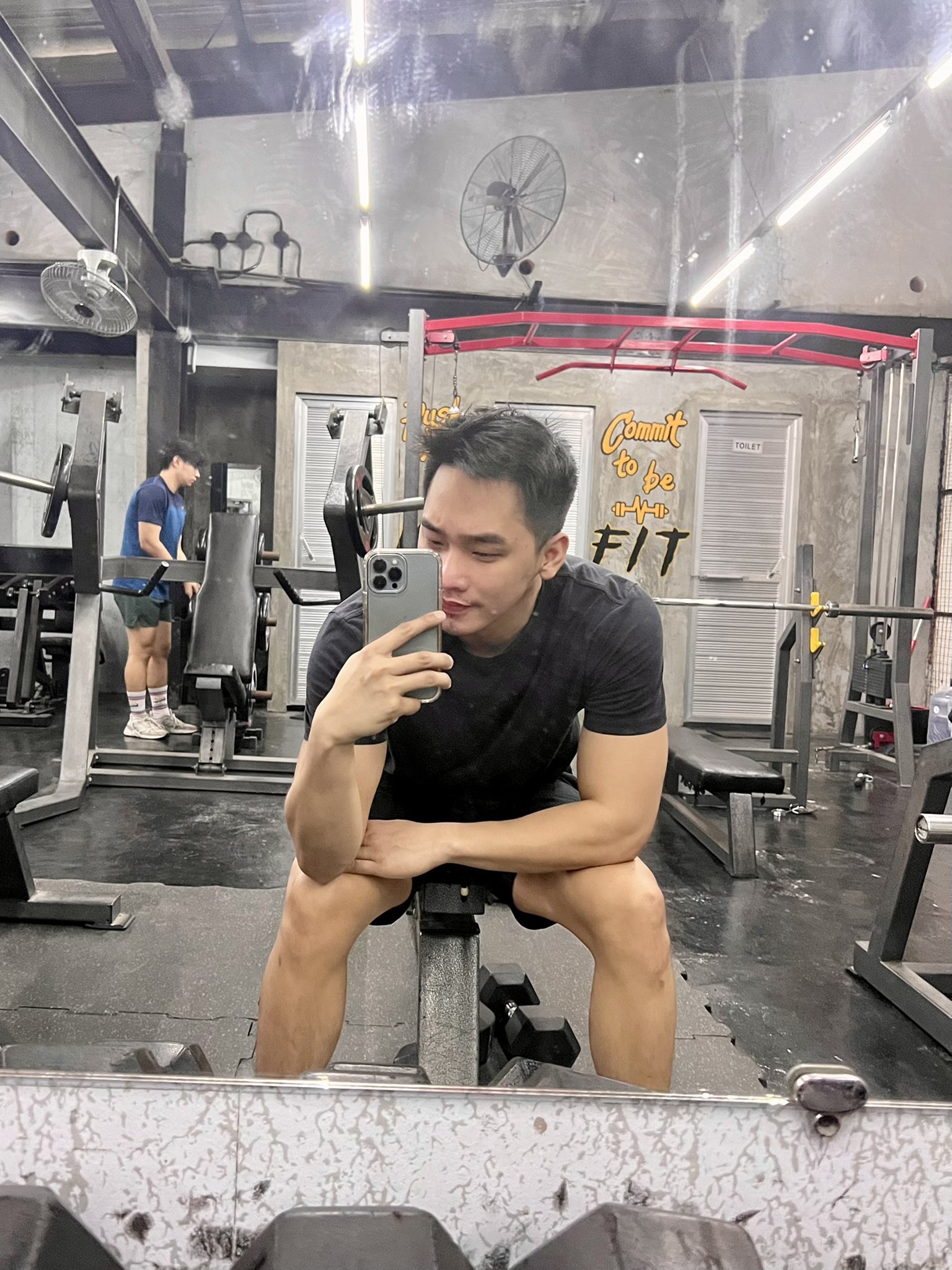 Lewi Vidad on Twitter: "Day 1 😂 https://t.co/4IV7js6jPt" / Twitter