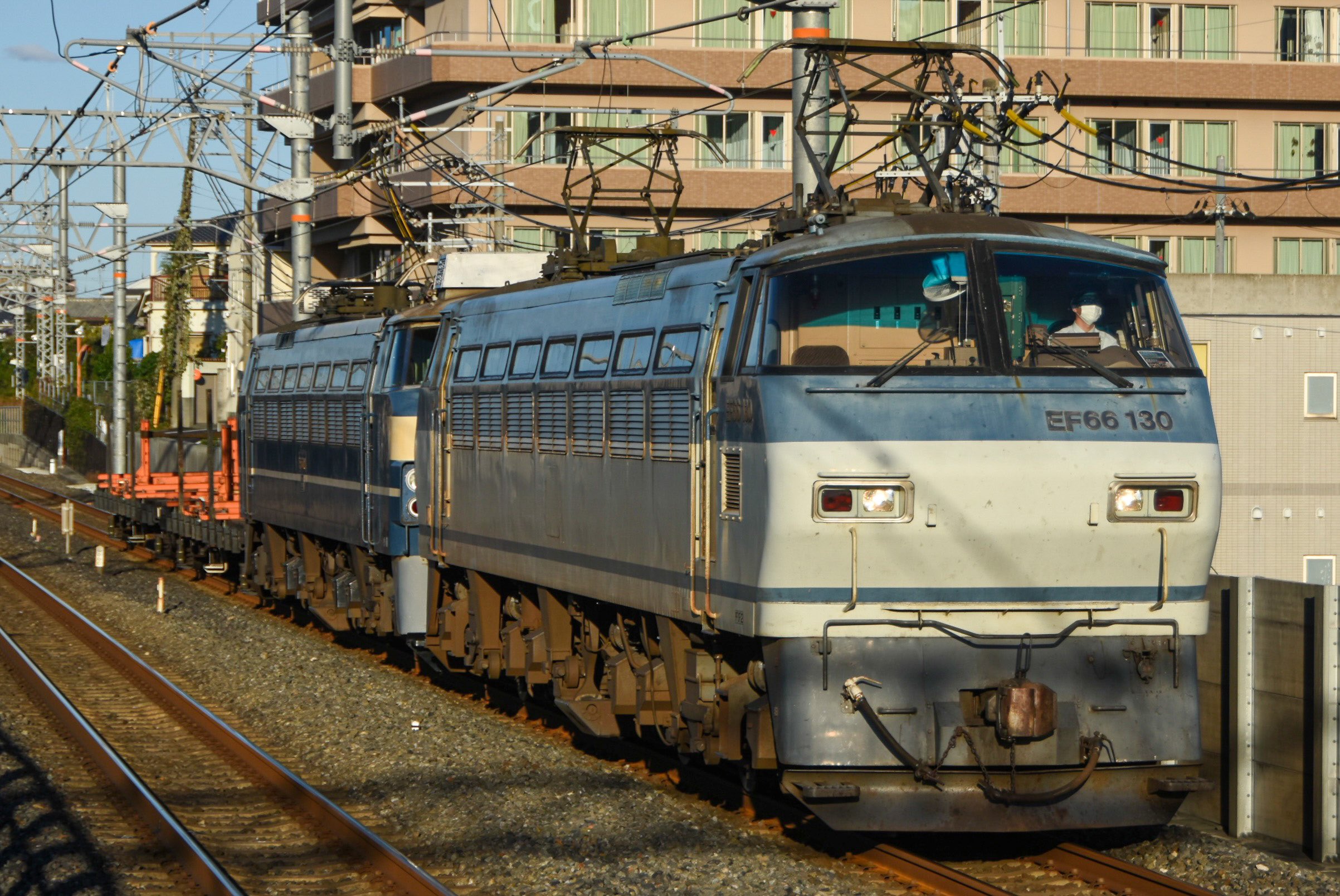 はなぞの on Twitter: "2022.10.26(水) @ JR総持寺にて 8865ﾚ EF66-130【吹】＋EF66-27【吹】(ﾑﾄﾞ)＋チキ2B @KINTETSU_8000 ...