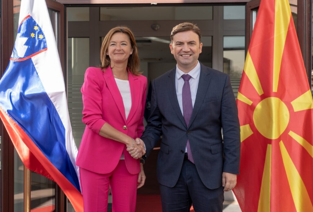 Mkcoder On Twitter Знаме промаши па знаме погоди ама Тања Фајон си е учена со кого си има