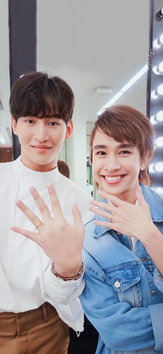 Pingping💙 on Twitter: "RT @KhanitthaIt: "แค่พี่น้องแน่นะวิ" ไม่ใช่ค่ะ พี่นิวส์บอกเค้าเป็นคู่จิ้ม ...