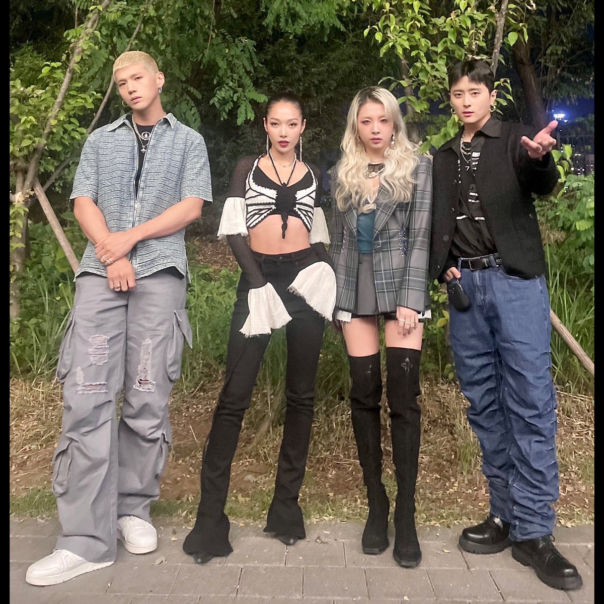 KARD on Twitter: "[#KARD] 221019 MU:CON 2022 #KARD #카드 #mucon2022"