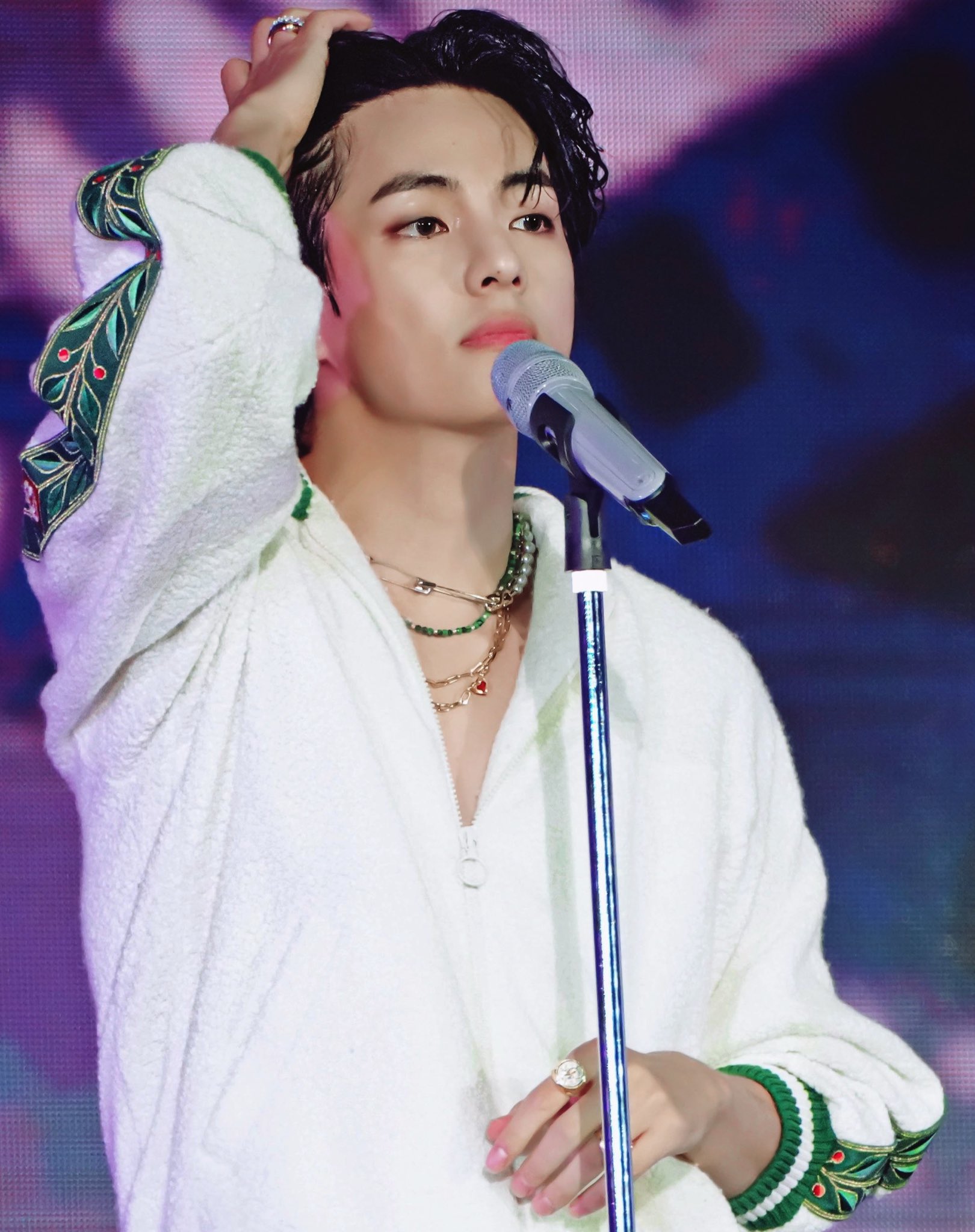 taehyung pretty hands (@kthprettyhands) / Twitter