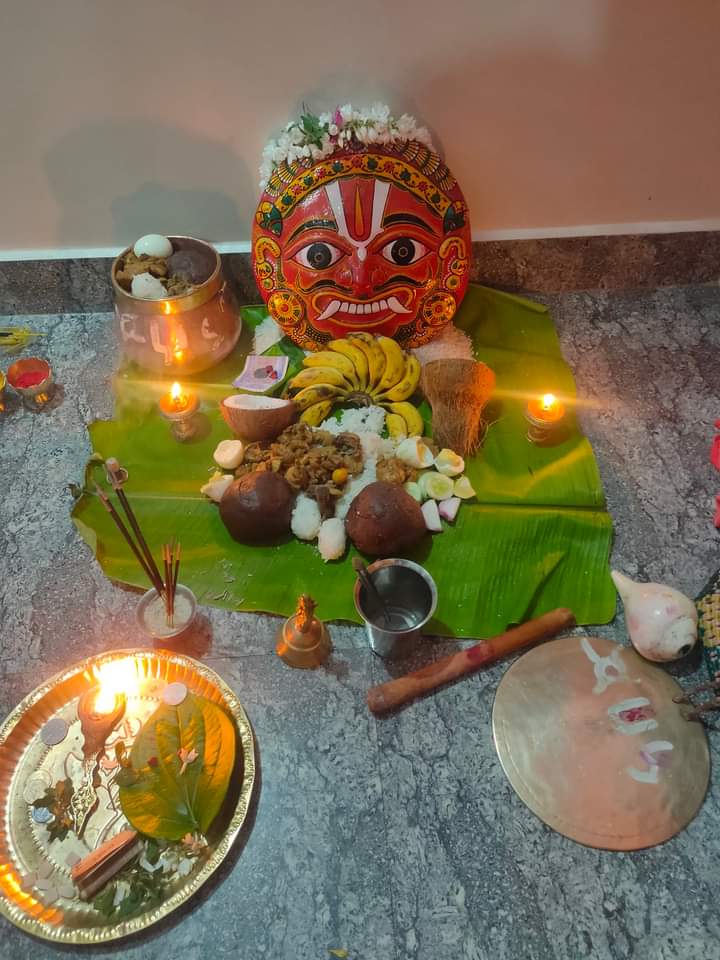 Prashanth CB on Twitter: "RT @bettadabhoopa: There are these Red, Black, Yellow faced Bhootas ...