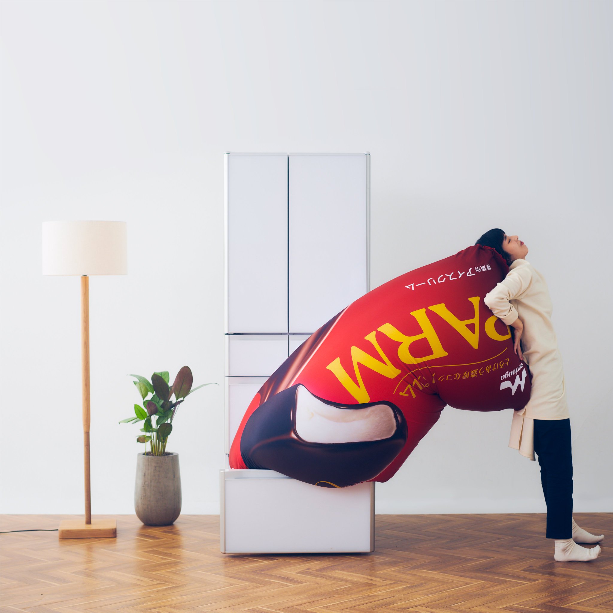 森永乳業PARM（パルム）公式アカウント on Twitter: "※公式です※ まるでパルムなヨギボー #パルムヨギボー が本当にできちゃいました。 #PARM × #Yogibo ...