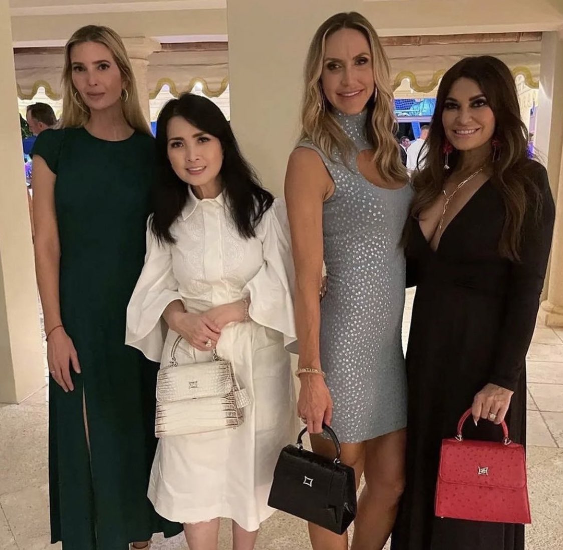 Dick Black on Twitter: "RT @unbelievable: Dicksy Chicks"