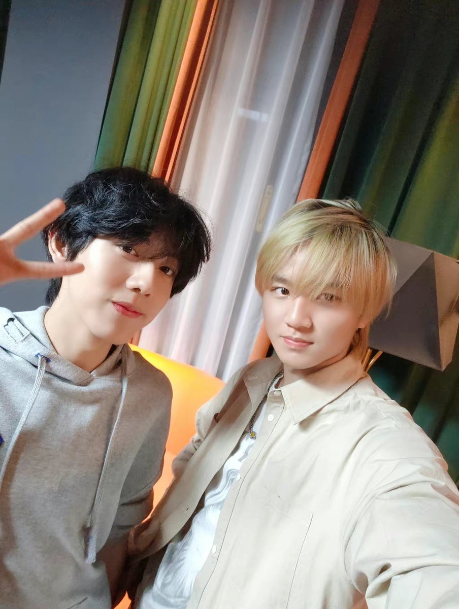 JYP TRAINEES (slow) on Twitter: "📸 221019 PROJECT C’s Luo Yan weibo photo update with Bai ...