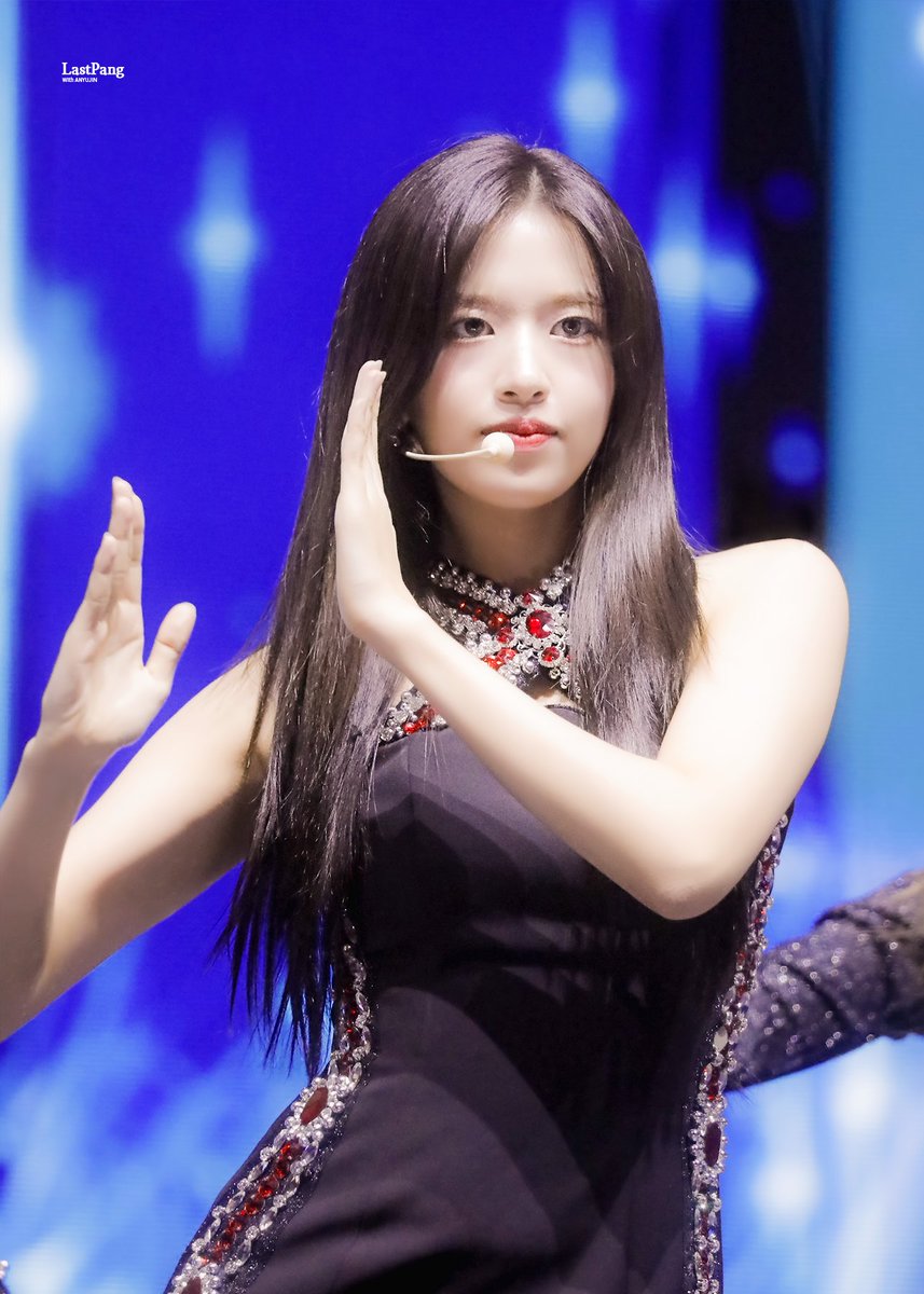 Last Pang on Twitter: "20221008 #아이브 #IVE #안유진 #AnYujin #유진 #Yujin"