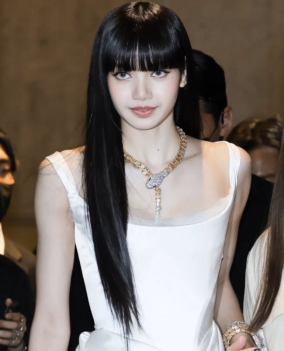 lisa from blackpink wearing custom vivienne westwood High End Homo ...