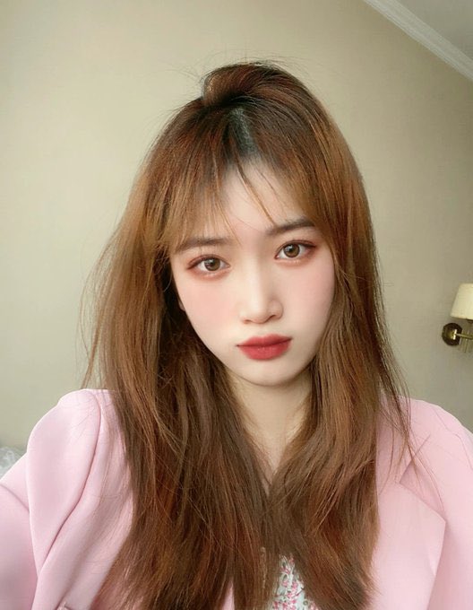 欢迎母狗自爆自己曝光闺蜜（接投稿） On Twitter 徐梦 23岁 骚逼一个 被人在教室内射过 被四个男人艹过。可以屏射发我。 露出 做爱 绿帽 反差 性爱 肉便器 厕奴