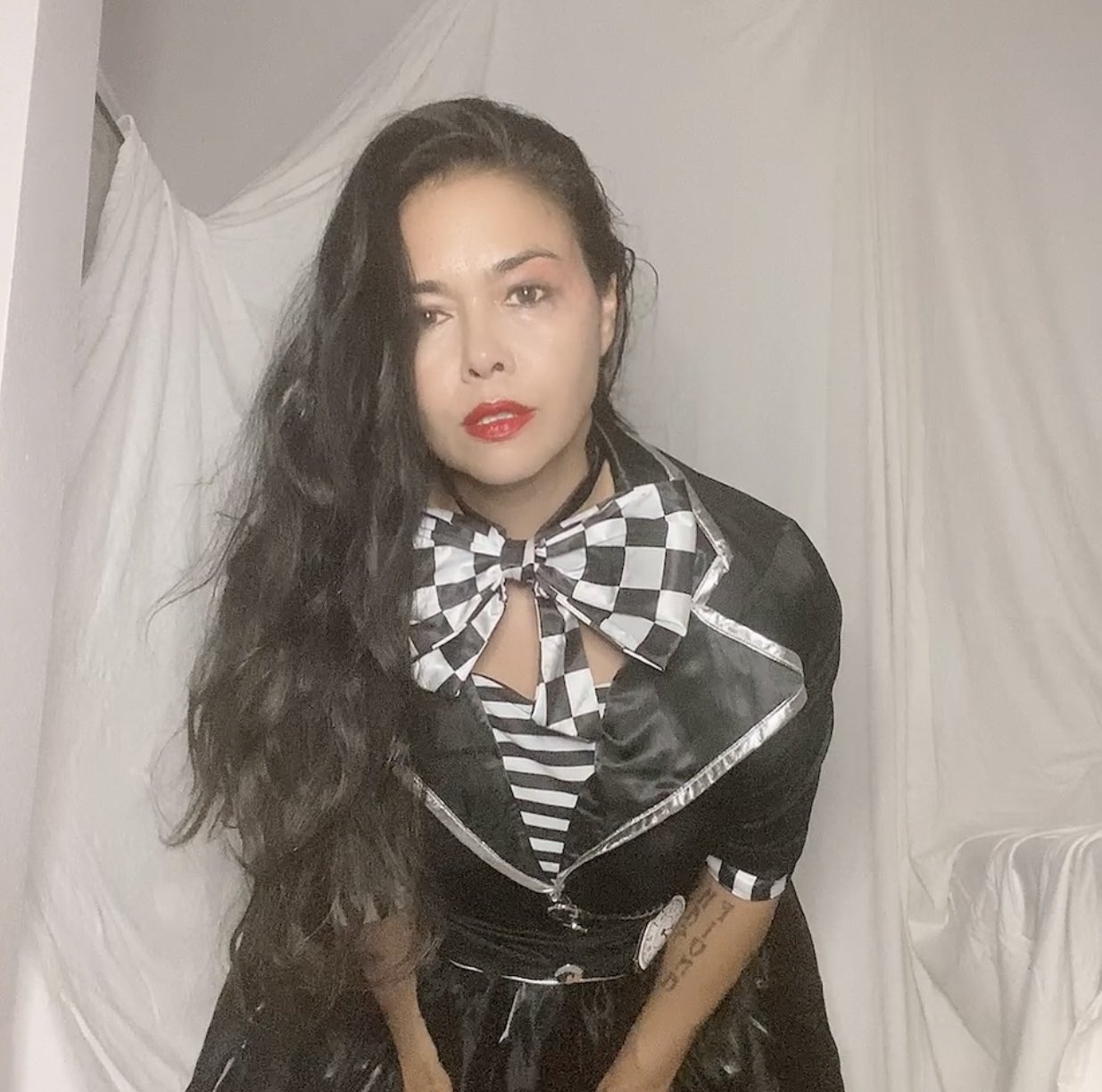 Dana Vespoli on Twitter: "Follow me down the rabbit hole🐰 https://t.co/ntvikku0oI https://t.co ...