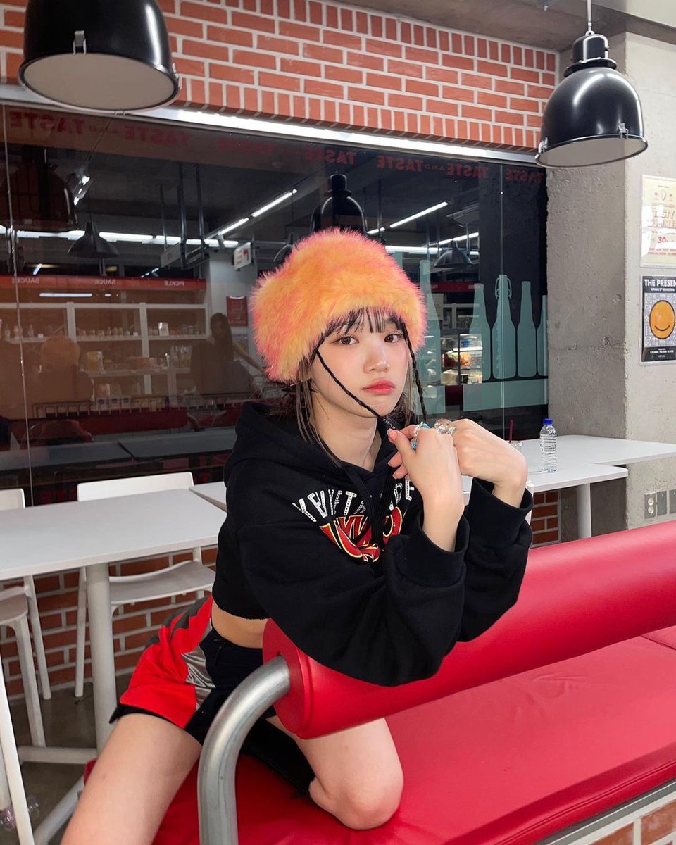 LE SSERAFIM GLOBAL on Twitter: "[IG — #KIMCHAEWON] 221021 LE SSERAFIM ...