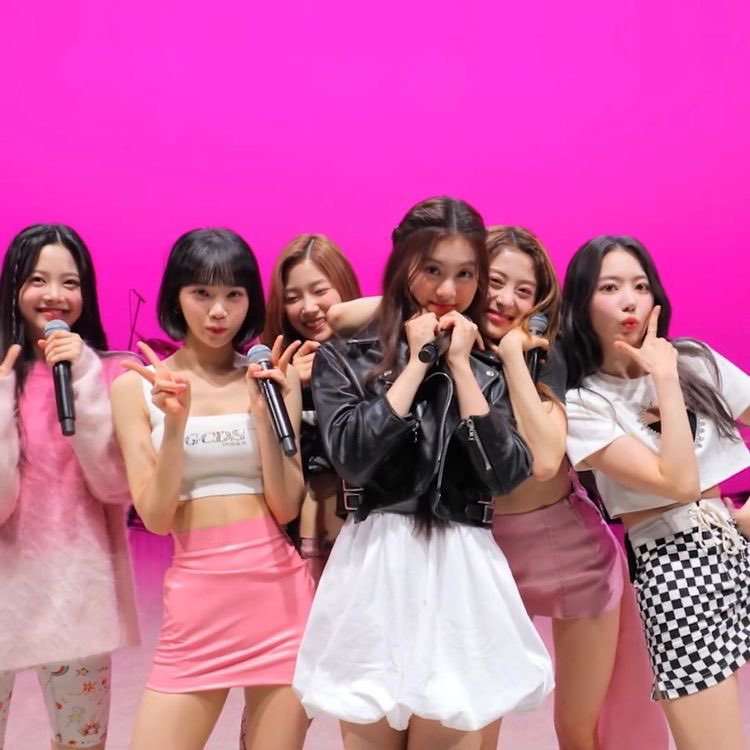 ۟ on Twitter: "no matter what anyone says, they were happy as ot6"