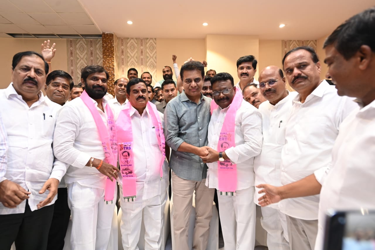 TRS Party on Twitter: "Former Telangana Legislative Council Chairman Sri Swamy Goud and Dr ...