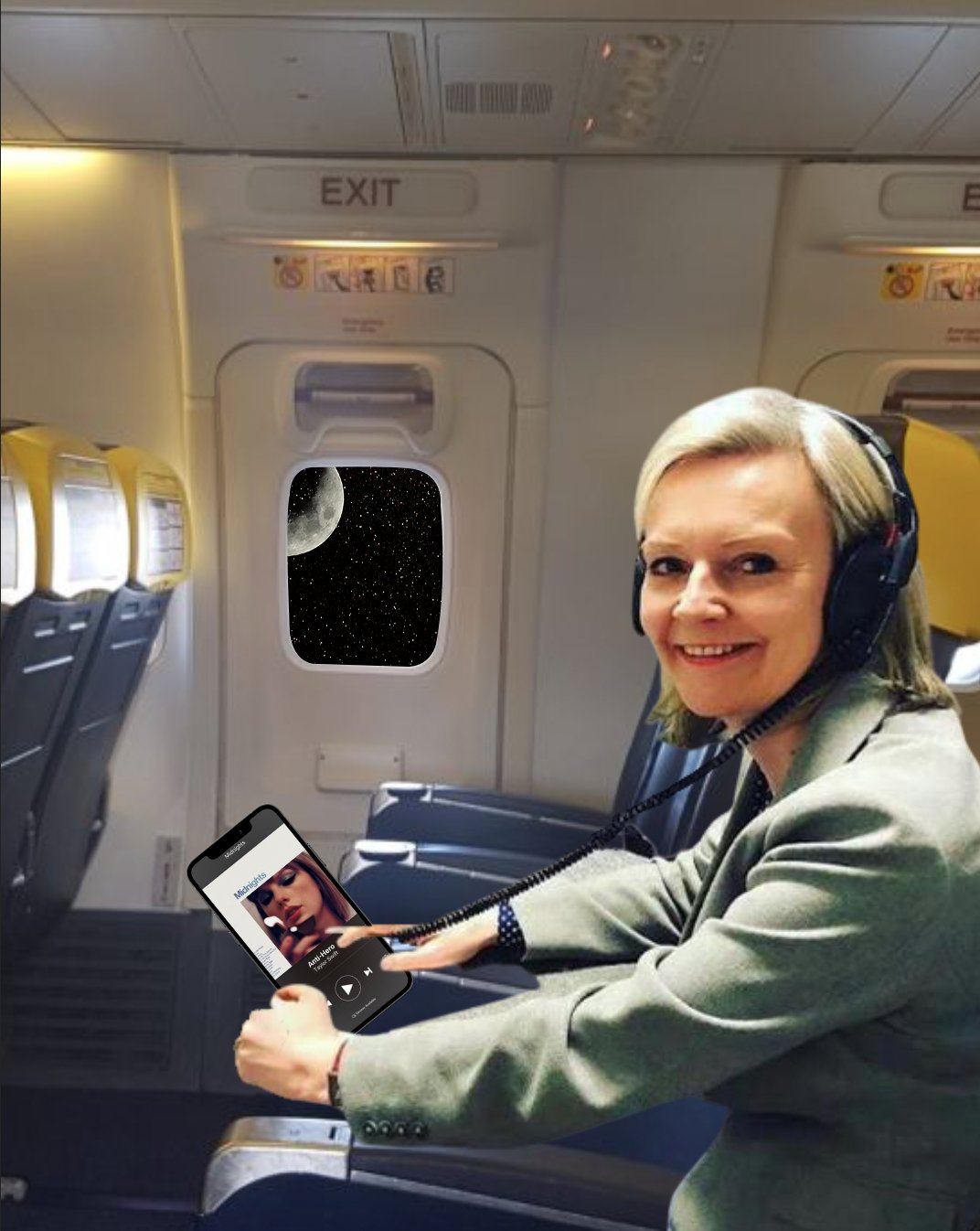 Ryanair on Twitter: "A swift exit. Liz at midnight https://t.co/ycuIb3EVaz" / Twitter