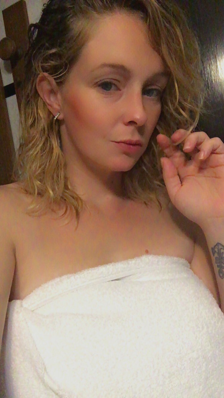 Alphacouple2022 on Twitter: "Happy friday 😈 now lets drain those wages into my account 🥵 ️ # ...