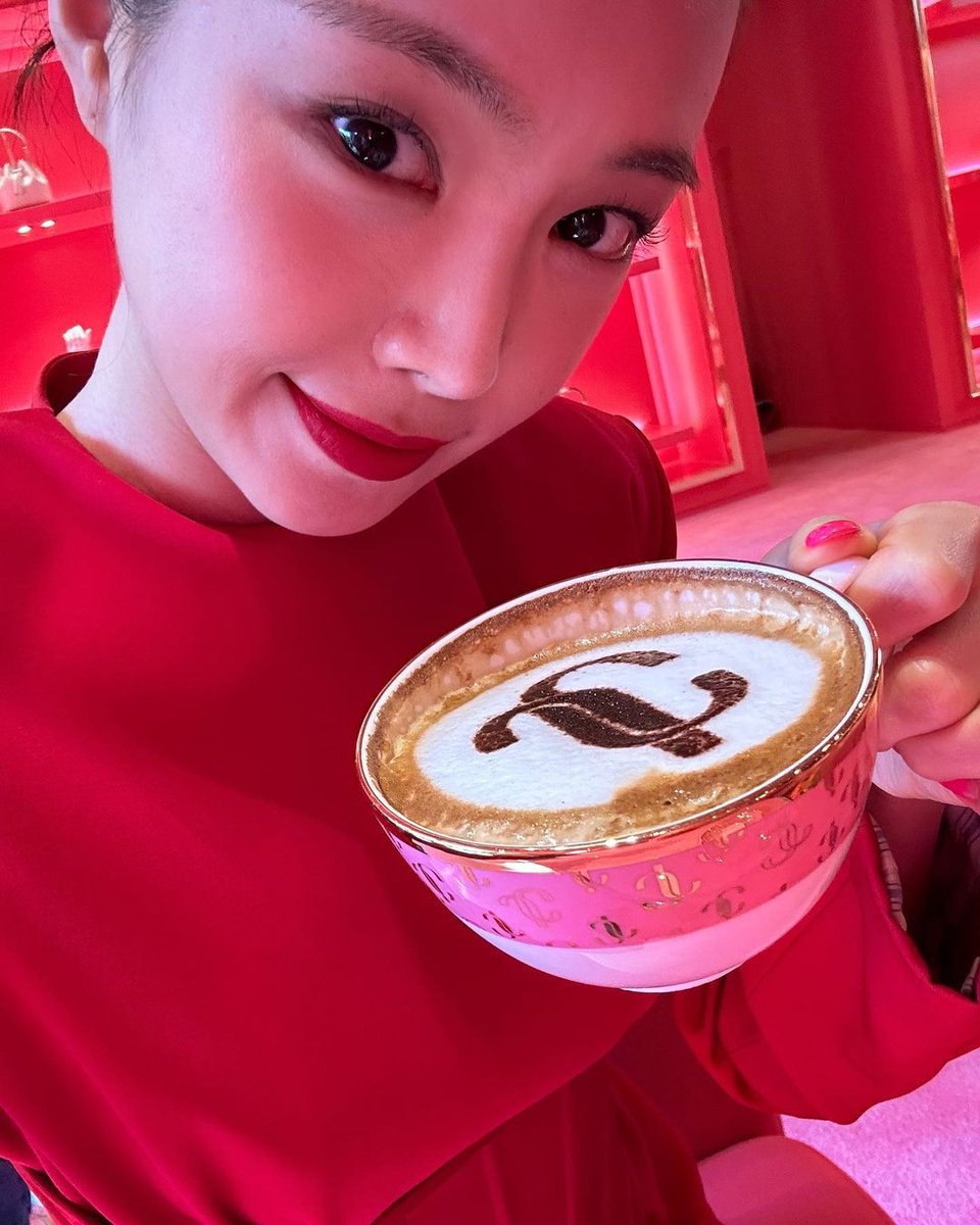 SonShine on Twitter: "221021 #Naeun Instagram Update #손나은 #나은 https ...