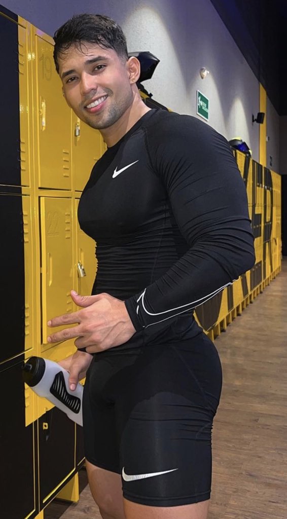 Lycra Speedo Spandex Bulge On Twitter
