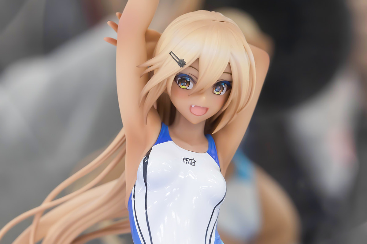 HOBBY Watch on Twitter: "【あみあみ展示撮り下ろし】コウハイちゃんに2色のカラバリが追加！「水泳部のコウハイちゃん 赤色ラインの水着Ver.＆青色ラインの水着Ver ...