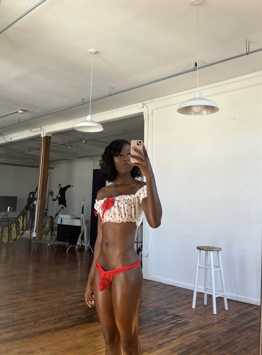 IG: Vannialll ♡🍒 VANNIALL ♡ 5$ and FREE OnlyFans Sale! @vannialll