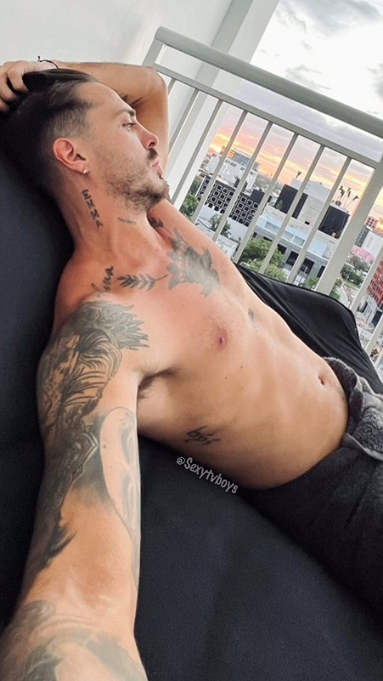 Mis Famosos Favoritos 🔥 on Twitter: "Llane"