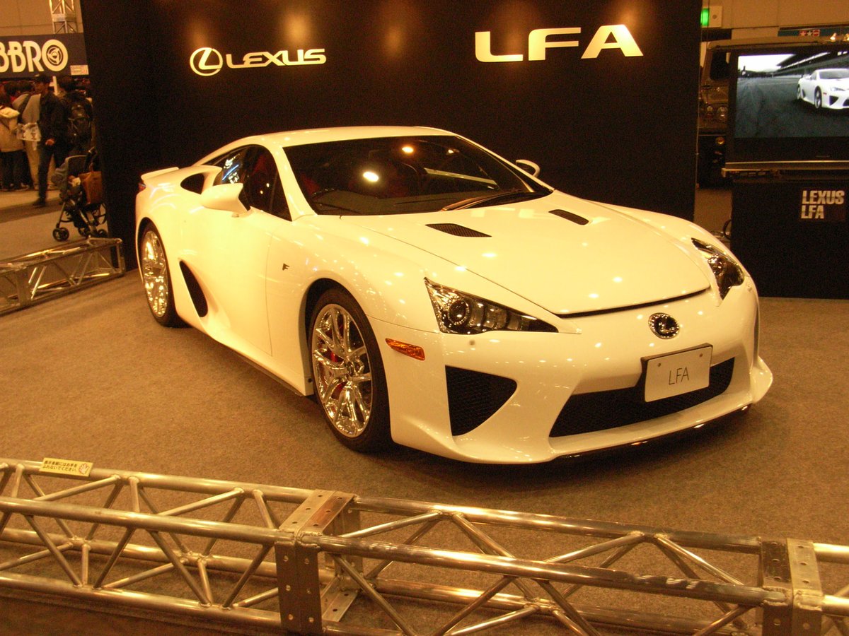 車の小噺【GV】 on Twitter: "LFA開発中は某自動車メーカーの中で仕事をしていたので開発車両を目の当たりにしたり、登場後もイベント行くたびにLFAの展示に遭遇したり。当時の自分に ...
