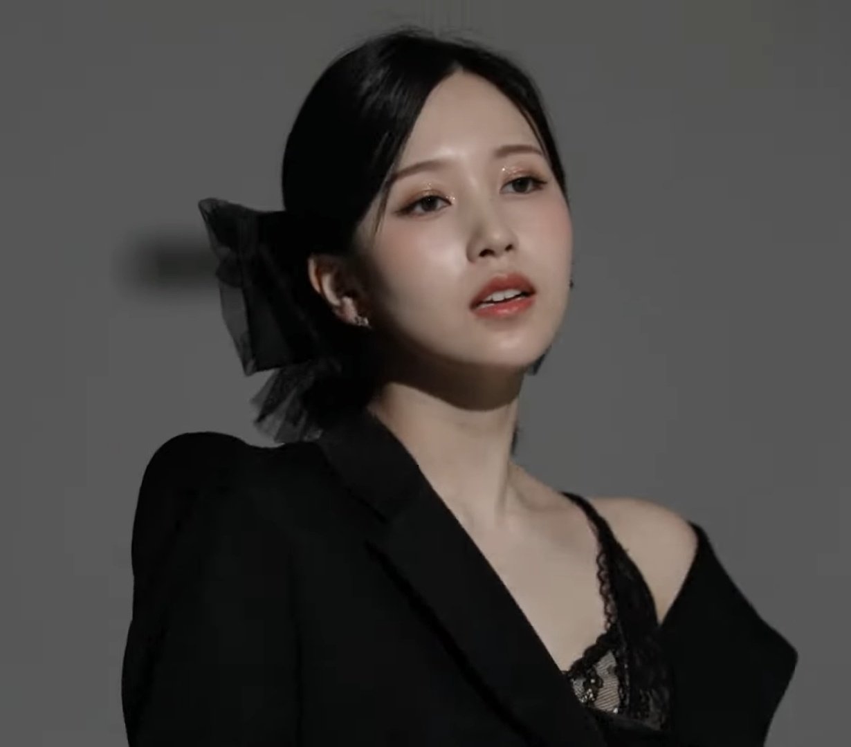 michaeng files 🐧🍓 on Twitter: "of course, who wouldn't choose mina as their wife https://t.co ...