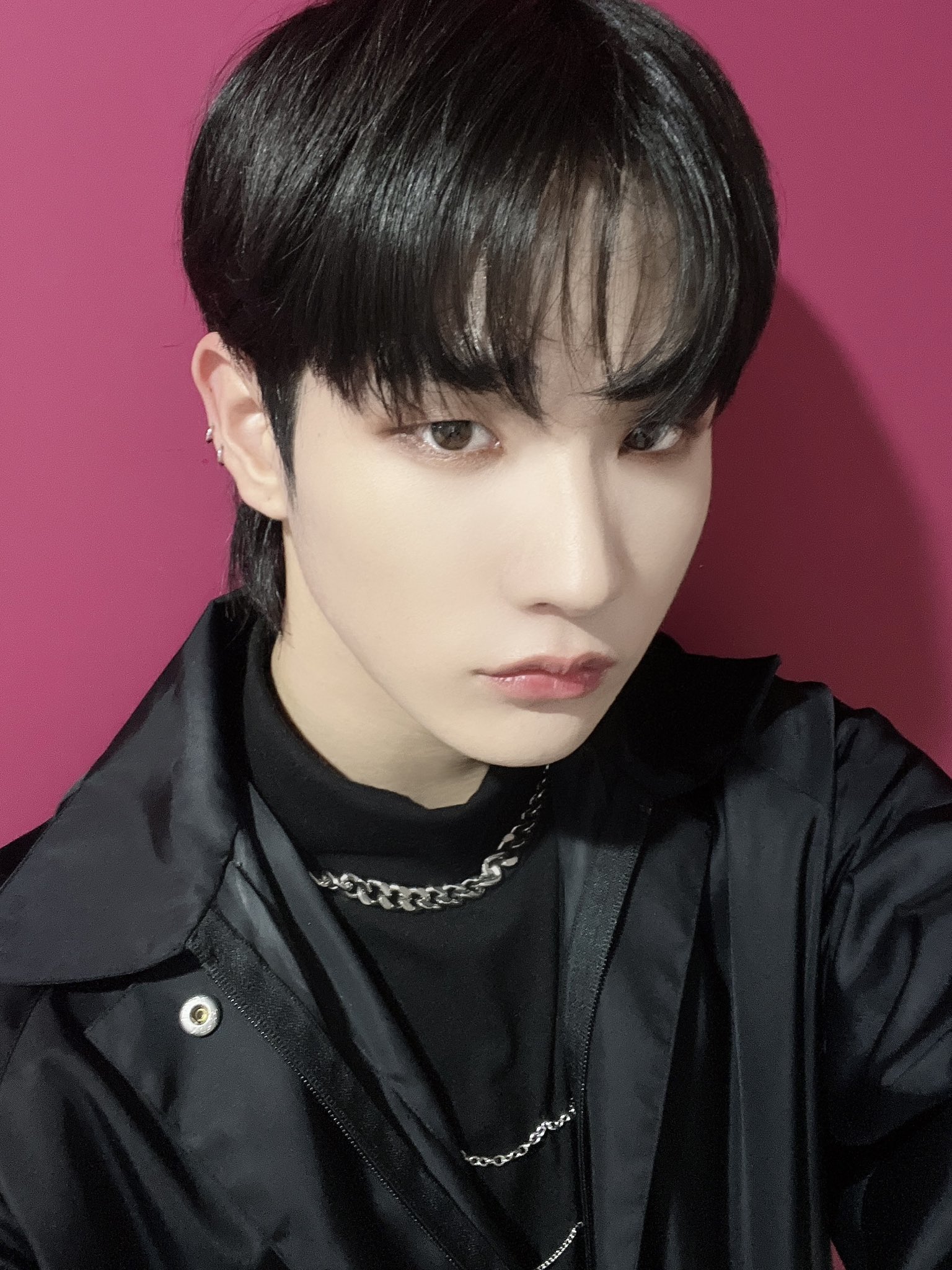 DKZ_OFFICIAL on Twitter: "#기석 #GISEOK 오늘도 HAPPY~~ 😘 https://t.co/JD2FiqyO8C" / Twitter