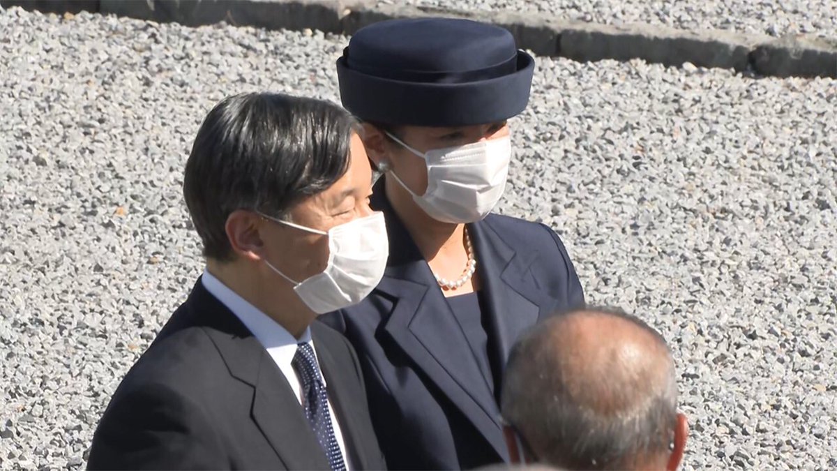 Prisma 😷 on Twitter: "October 22: Emperor Naruhito and Empress Masako met 19 bereaved family ...