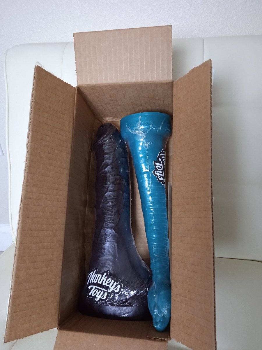 Mistress Susi On Twitter The Fun Can Begin The New Toys Arrived Der Spaß Kann Losgehen Die