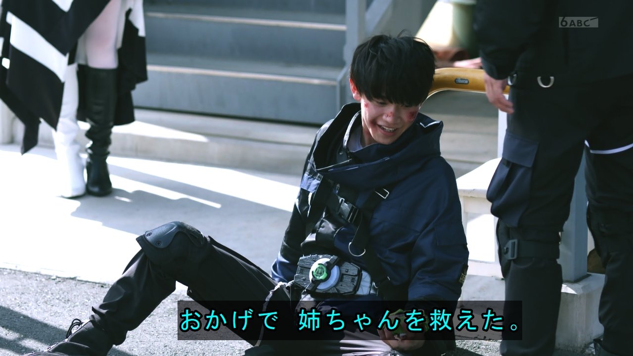 綾【ゼロ速】 On Twitter これが龍騎なら姉を助けた景和が姉から「すごい大人になれたじゃん」って言われて満足そうな表情で息を