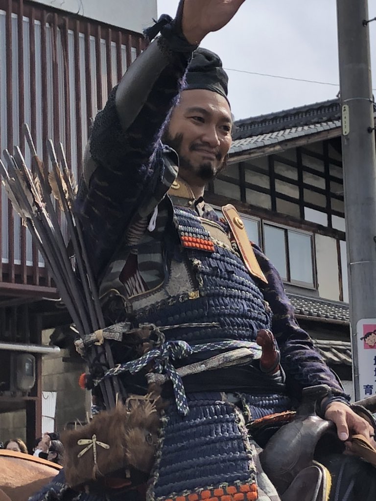 yanbo on Twitter: "ドラマのお衣装そのままってほんとTV画面から飛び出してこられた感がすごくてね…。夢現とはまさにこのこと… #木曽義仲挙兵武者行列 #鎌倉殿の13人 ...