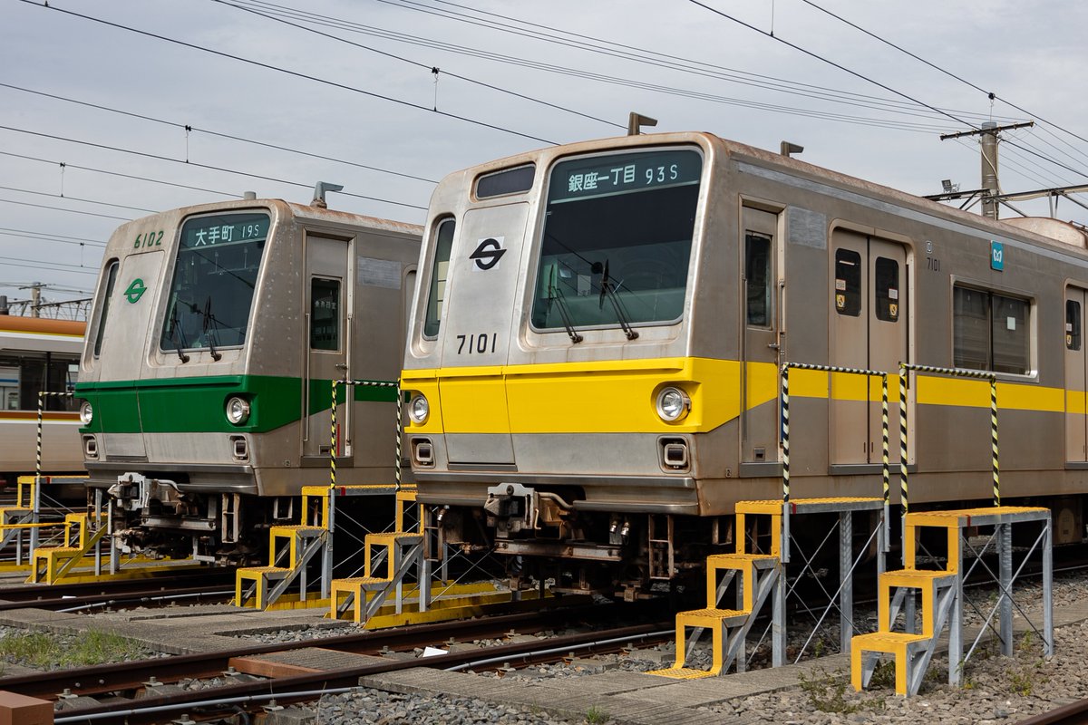 TRTA on Twitter: "2022.10.21~22 和光検車区新木場分室にて 22日に新木場車両基地で開催された6000系と7000系の撮影会、前夜には8000系と並ぶ一幕も見られました"