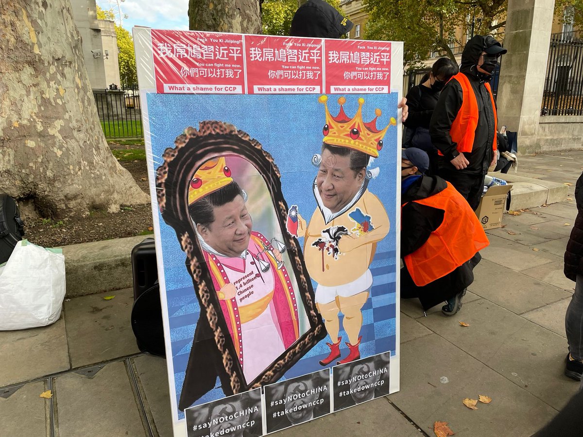 自由亚洲电台 On Twitter 【曼城中国领事施袭事件点燃港人怒火】 【全英11城港人团结发出怒吼:把施袭中共官员赶出去!】 在最多香港移民的英国,至少11个城镇的港人周日(23日