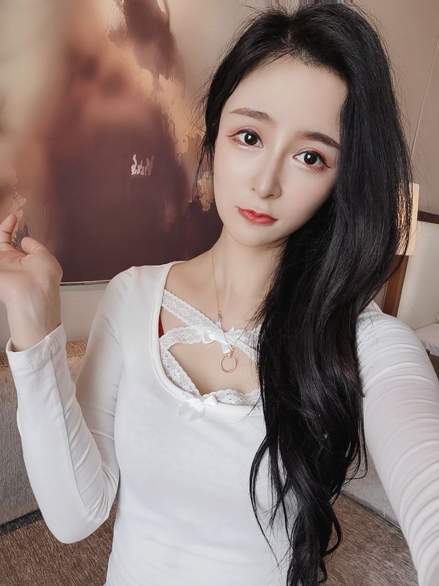 美女欣赏 on Twitter: "诱惑美图系列人体拍摄 羞耻番茄 空姐CC 大尺度啪啪玩弄视频写真 完整美女欣赏群 http://t.me/meinvpinjian"