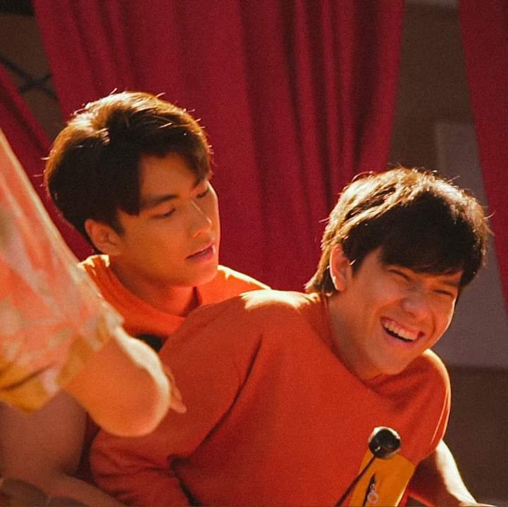 🐾Zhenya ):) Smile for me 💚 on Twitter: "RT @porr_patlnwza55: theyre soo happyy 🥺😭😭😭 # ...